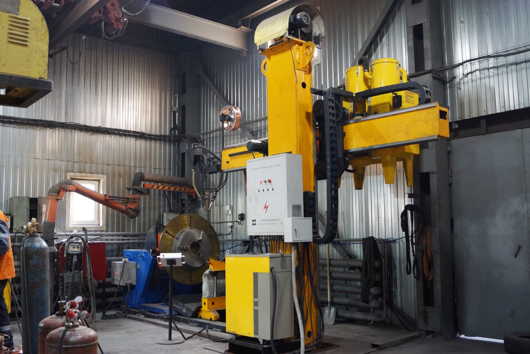 Updating of the machine park at AMK for the production of pipeline ...